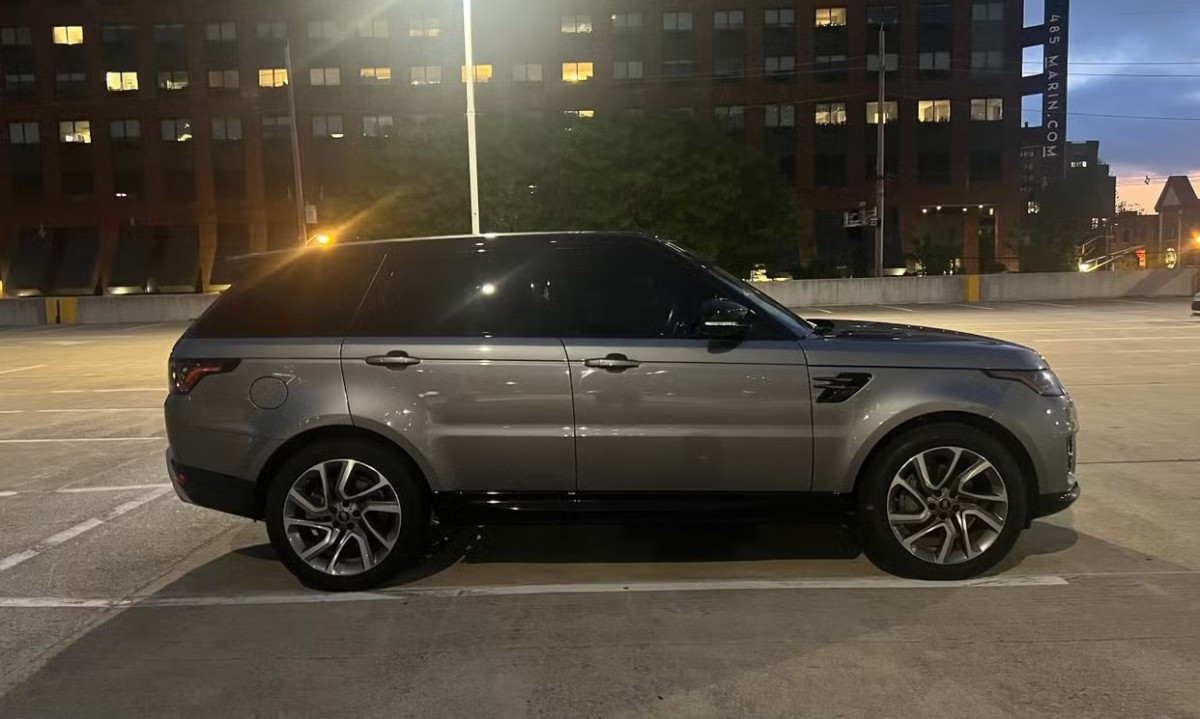 Rent or Buy a 2022 LAND ROVER Range Rover for Movies & TV | Movie Time Cars