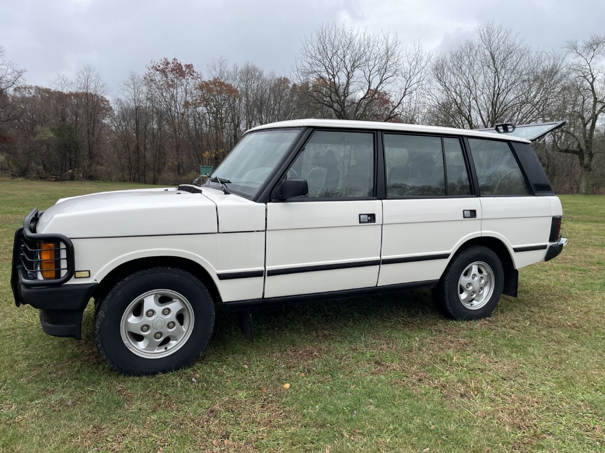 Rent or Buy a 1995 Land Rover Range Rover for Movies & TV | Movie Time Cars