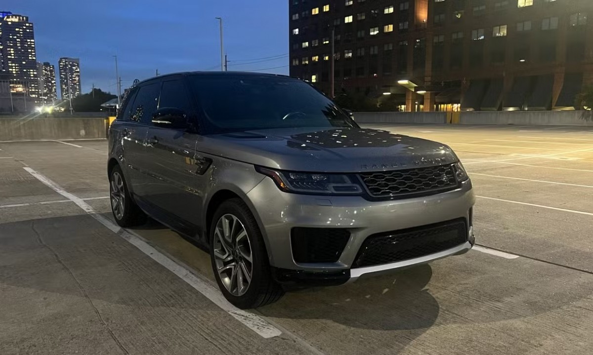 Rent or Buy a 2022 LAND ROVER Range Rover for Movies & TV | Movie Time Cars